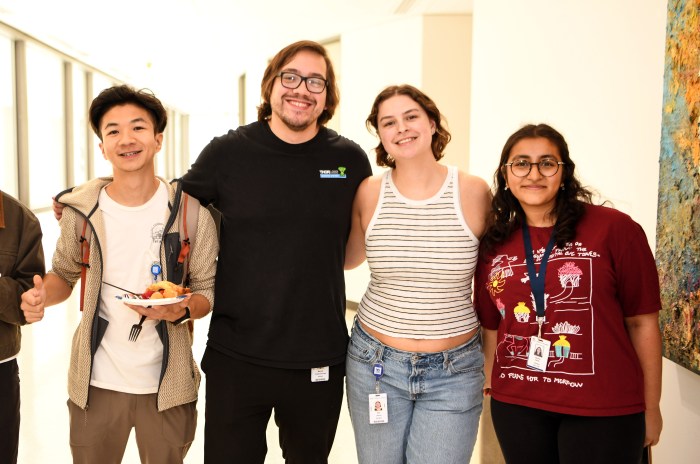 New students receive warm welcome at Baylor campuses in Houston, Temple ...